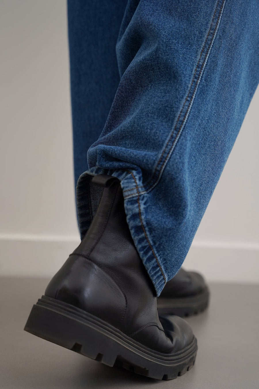 CHUNKY LEATHER BIKER BOOTS – Lama Retail