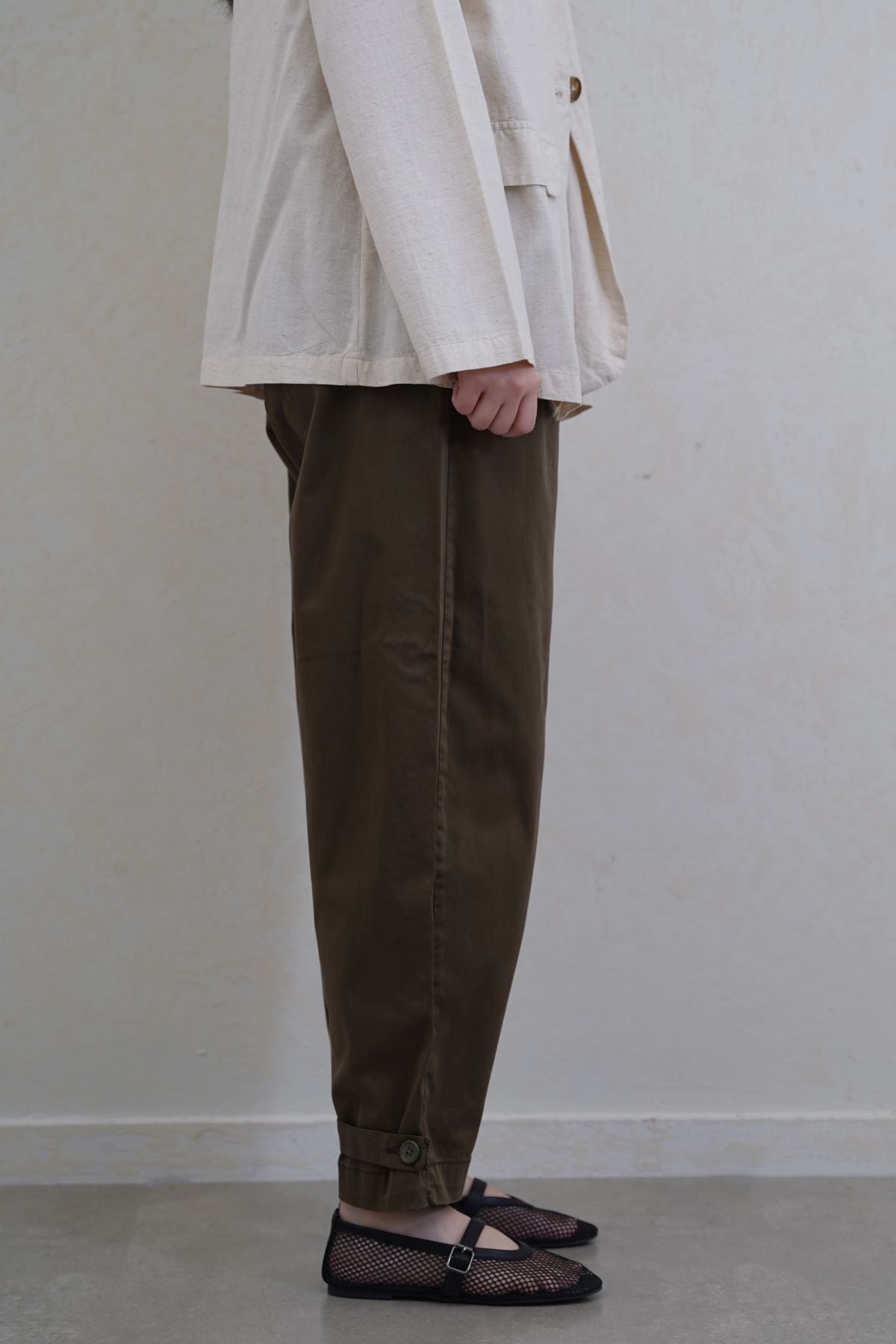 HIGH WAISTED MOM PANTS – Lama Retail