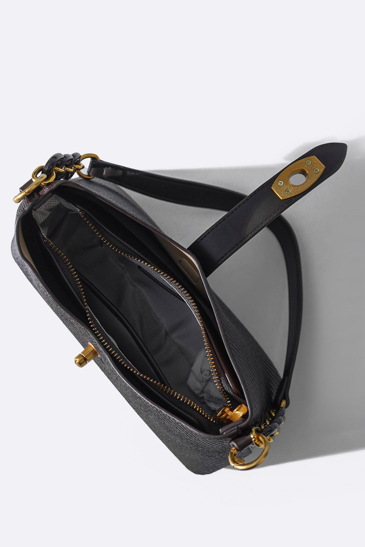 RAZOR CROSSBODY BAG – Lama Retail