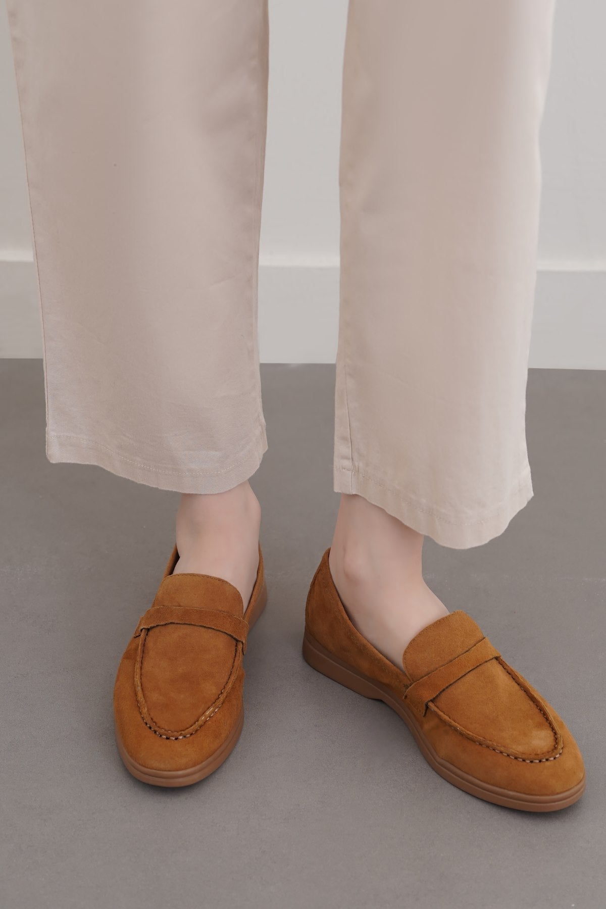 PALM & PEBBLE LEATHER LOAFERS – Lama Retail